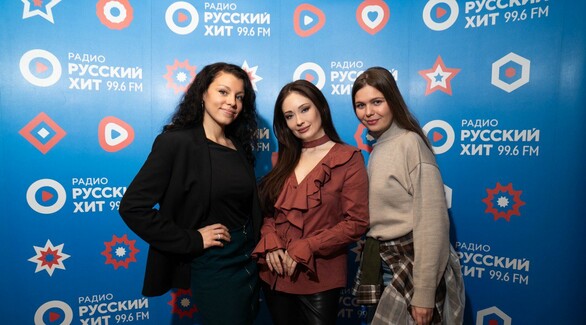 Русский Хит. | Новости: Саша Попова в «Пришли-Разбудили Шоу».